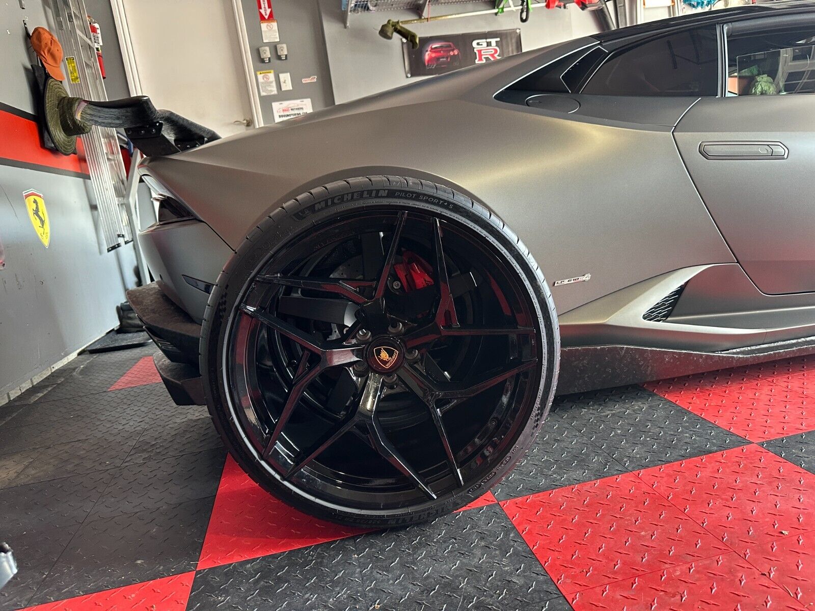 20 21 Lamborghini Huracan Concave Forged Gloss Black Wheels Complete