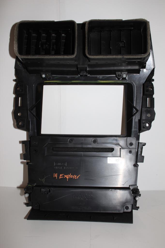 2014- 2015 FORD EXPLORER RADIO FACE DISPLAY SCREEN CD MECHANISM PLAYER